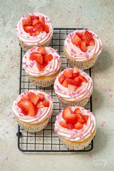 Aardbei Cupcakes Recept Rutger Bakt