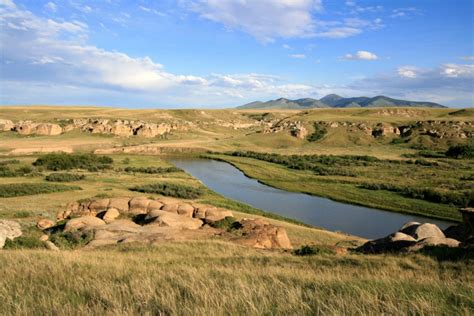 The Milk River A Complete Guide Discovering Montana