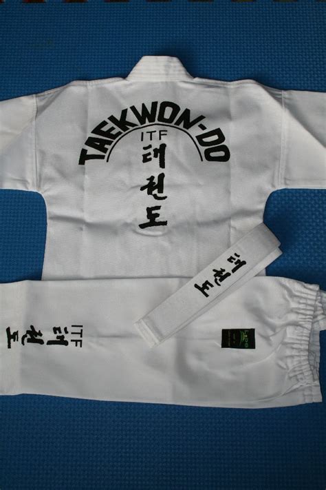 Dobok - JungleKey.fr Image