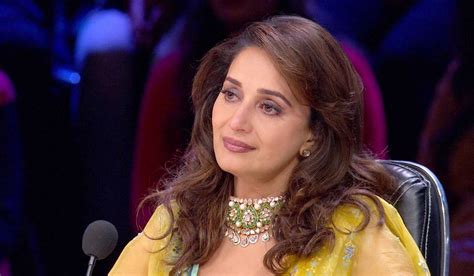 Madhuri Dixit সেদিন না করা উচিত ছিল ৩৫ বছর পর বিনোদ খান্নার সঙ্গে
