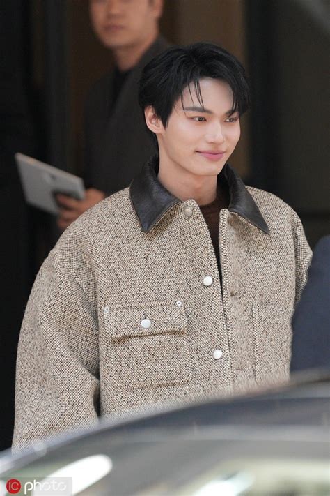 泰国男星林汉洲现身2025春夏米兰男装周