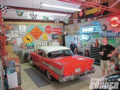 Vintage Hot Rod Garage