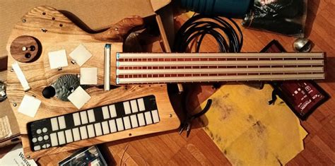 Midi Bass Guitar