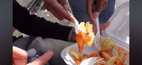 Naahh Hes Buggin Rthettg