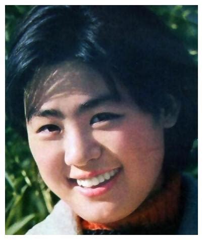 《牧马人》女主丛珊，爆红后遭人妒忌无奈出国，如今过得怎样？ 朱时茂 谢晋 李秀芝 新浪新闻