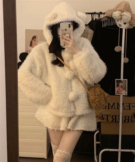 귀여움한도초과🤍 테디 후드 양털 투피스 세트 에이블리