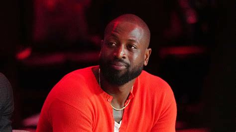 Heats Statue Of Dwyane Wade Ridiculed On Social Media After Being