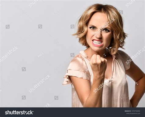 1042 Imágenes De Aggressive Client Imágenes Fotos Y Vectores De