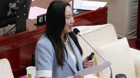 辣個男人回來了！婚內劈腿、詐領助理費，他「8字喊復出」得網力挺：真男人 即時 風傳媒