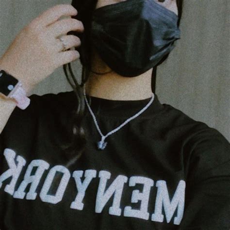 ≡⁠Σ⁠⁠╯⁠°⁠ ☞🦋stoic Girl🦋 Stoicgirl19 Snapchat Stories Spotlight