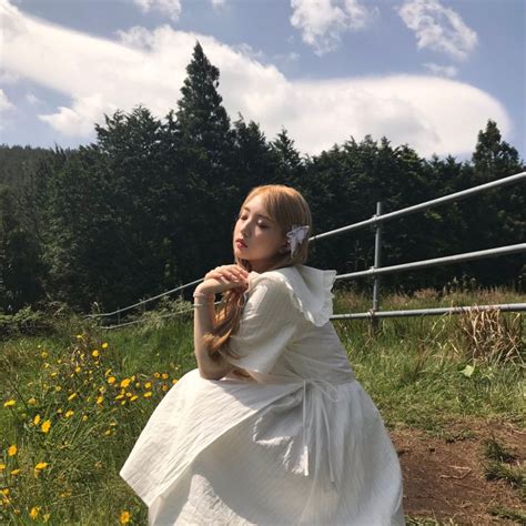 이달의 소녀 LooΠΔ On X Kpop Girls Girl Kpop Girl Groups