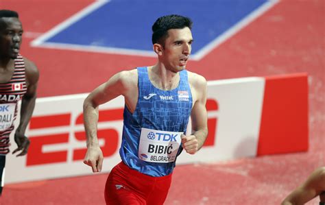Čudo Iz Srpskog Sibira Zamenio Lekarski Mantil Za Atletiku Oduševio Sve I Srušio Rekord Star