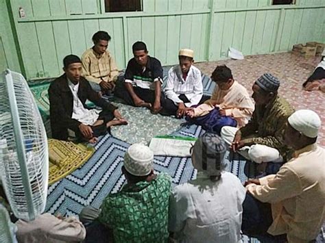 Lagi 10 Orang Warga Suku Togutil Masuk Islam