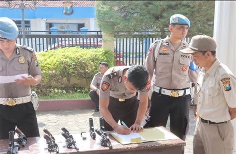 Penyebaran Foto Di Grup Vanguard Jadi Sorotan Pemred Datacyber Id Siap