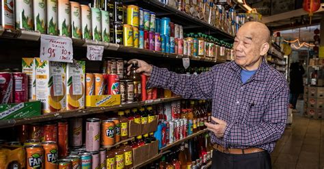 Sfeer Lekker Eten En Een Harde Werker In Ganzenhoef Kai Hing Li 80 Staat Nog Dagelijks In De