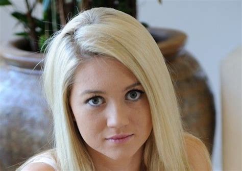 Alison Angel Biography Wiki Age Height Career Photos And More