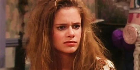 11 Tv Characters Who Are The Definition Of No Thoughts Head Empty