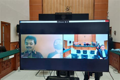 Sidang Tuntutan Kasus Meme Stupa Roy Suryo Ditunda