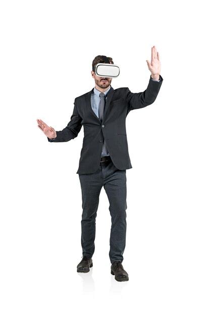 Retrato De Corpo Inteiro Isolado De Gesticular Empresário Com Barba