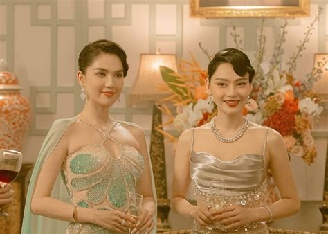 Chị Chị Em Em 2 Khác Xa Giai Thoại Ba Trà Tư Nhị Tẩy Trắng Quá Khứ