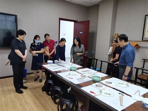 校党委副书记宋晓欣到图书馆调研分工会工作 图信中心