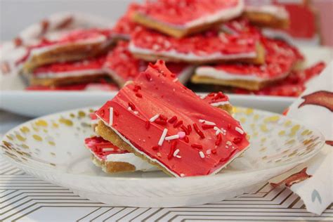 35 Easy Red And Pink Party Treats Everyone Will Love