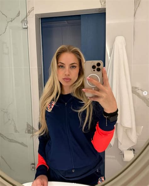 Así Es Ana María Markovic La Futbolista Profesional Que Triunfa En El