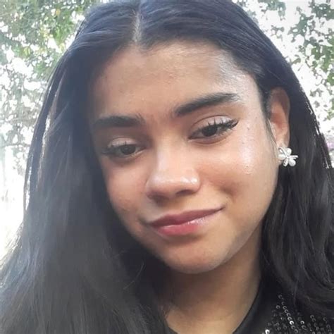 Becca Becca Acn • Threads Say More