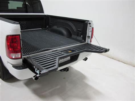 2015 Ram 1500 Stromberg Carlson 4000 Series 5th Wheel Louvered Tailgate