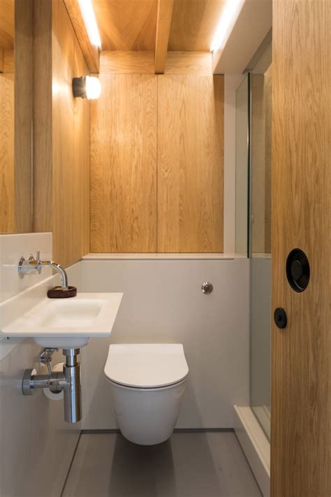 Francisco Sutherland Architects Inserts An Oak Structure Into A Barbican Flat