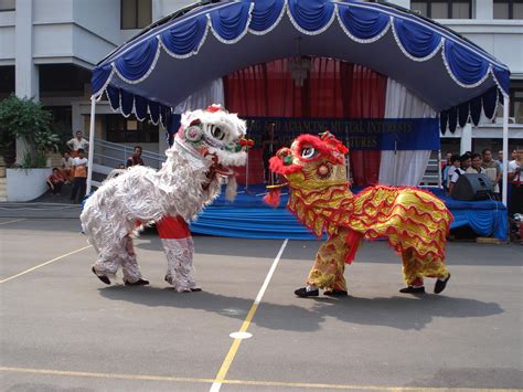 Barongsai Gosip Gambar