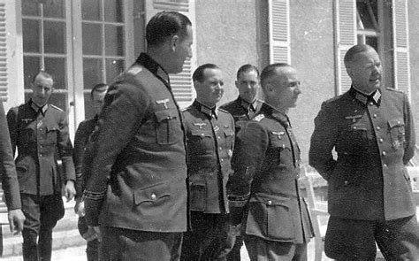 Ritterkreuzträger Hasso Von Manteuffel With Grossdeutschland Staffs