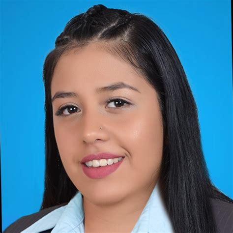 Daniela Villada Linkedin