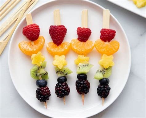 18 Beautiful Fruit Platter Ideas Easy Tips For Making A Platter