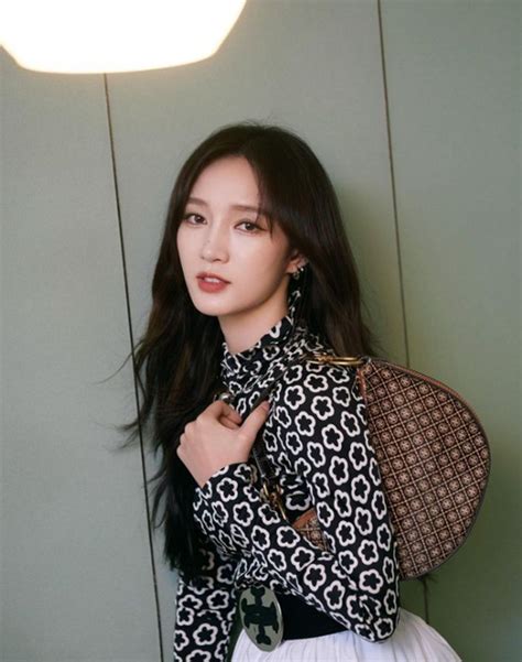 재벌 2세♥ 미쓰에이 지아 의문의 남성과 데이트스키장서 목격