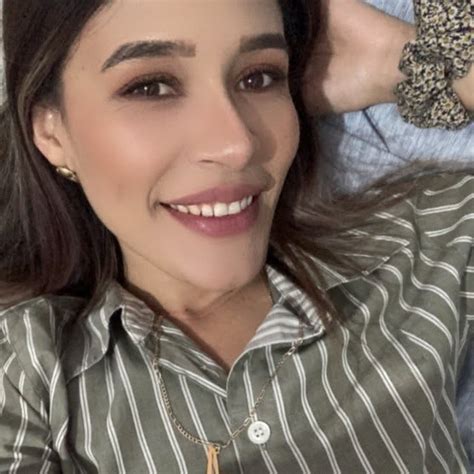 Anabella Vidal Bellavima • Threads Say More