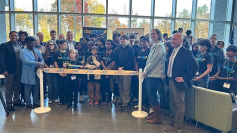 Igt Donates Computers To Local Stem Students