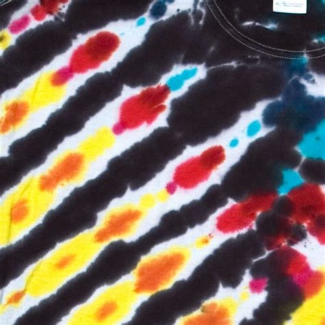 V Shape Tie Dye Pattern In Light And Dark Xl Dark Star Dye Works