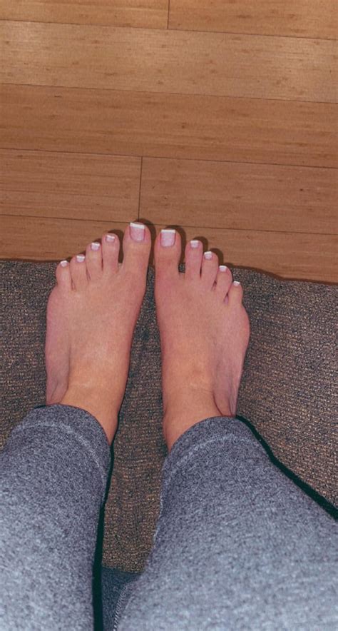 Who Wants To Suck My Pretty Toes R Feetpics