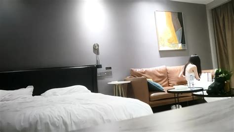 3k60fps 无情的屌10月1日空姐完整版 Eporner