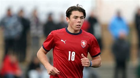 Louis Buffon Son Of Juventus And Italy Legend Gianluigi Buffon Makes Professional Debut Sportstar