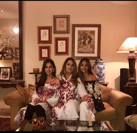 Lovely Saira Badat On Eid With Her Afh Ayesha Farook