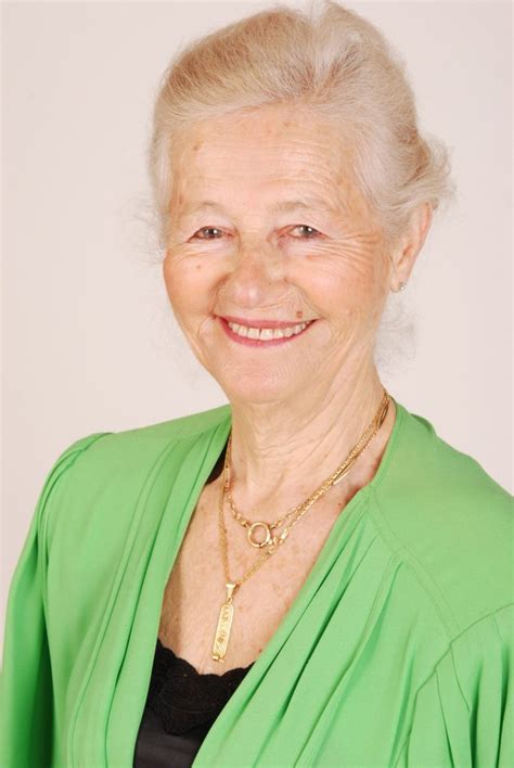 Gloria Coco Black And White Management