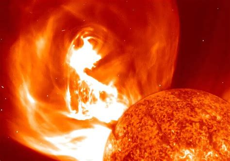 La Ia Crea Un Mapa 3d Del Campo Magnético Del Sol Y Logra Anticipar