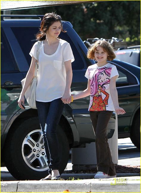 Selena Gomez And Joey King Grand Slam Sweeties Photo 360293 Photo