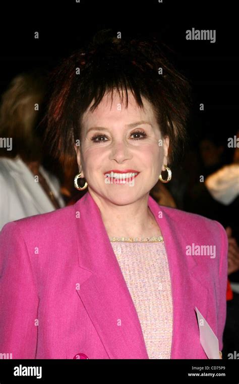 May 26 2004 New York New York Us K37560mldennis Basso Fall