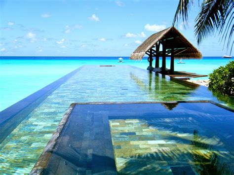 The 40 Most Stunning Infinity Edge Pools In The World