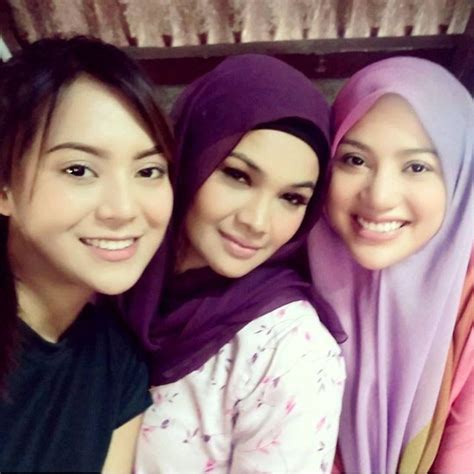 Cerita Artis Malaysia Zarina Zainuddin Kini Bertudung 6 Gambar Bertudung