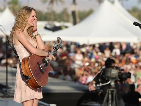 All 67 Songs That Taylor Swift Has Written By Herself