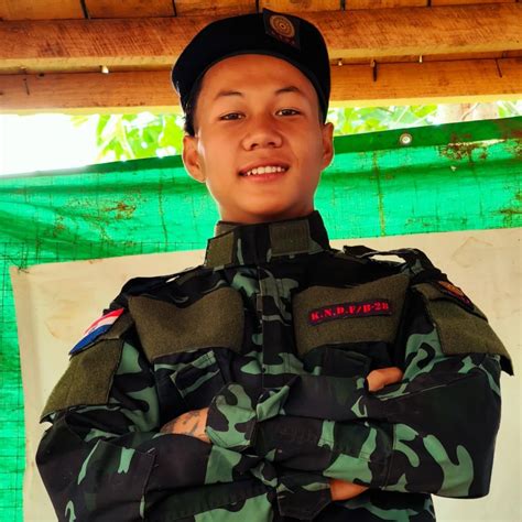 အာရင်က Vd လေးပေါ့ ဆယ့်ကျန်း 👊🙏♥️🥲 Khunny ဦးစားပြီးဖော်ပြသည် အရူး